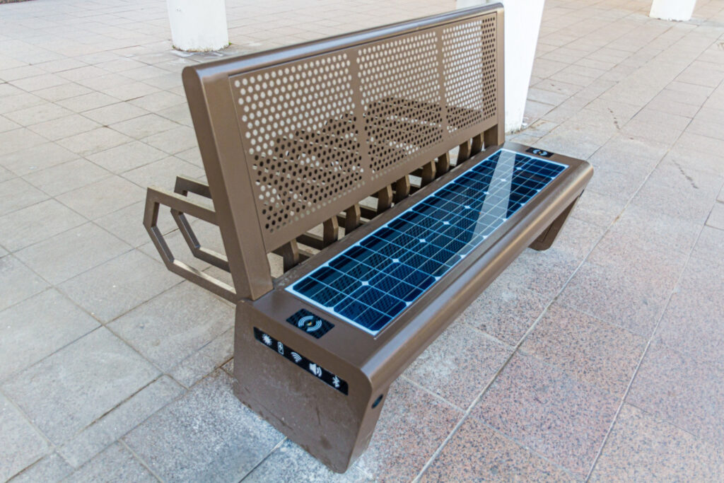 The Rise of Digital Benches: What Makes Them Smart?